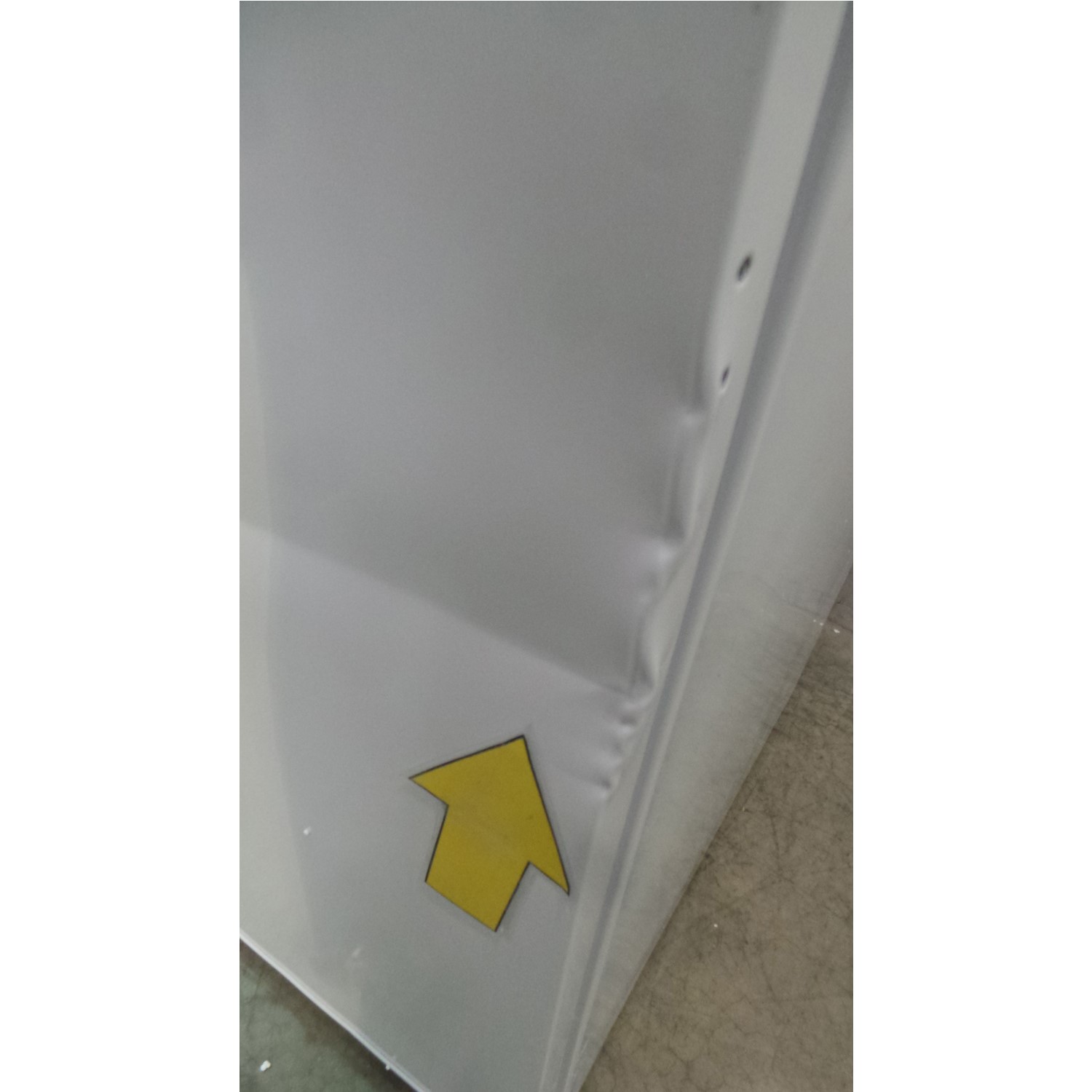 GRADE A3 - Matrix MFC701 70-30 Integrated Fridge Freezer 77327893/1 ...