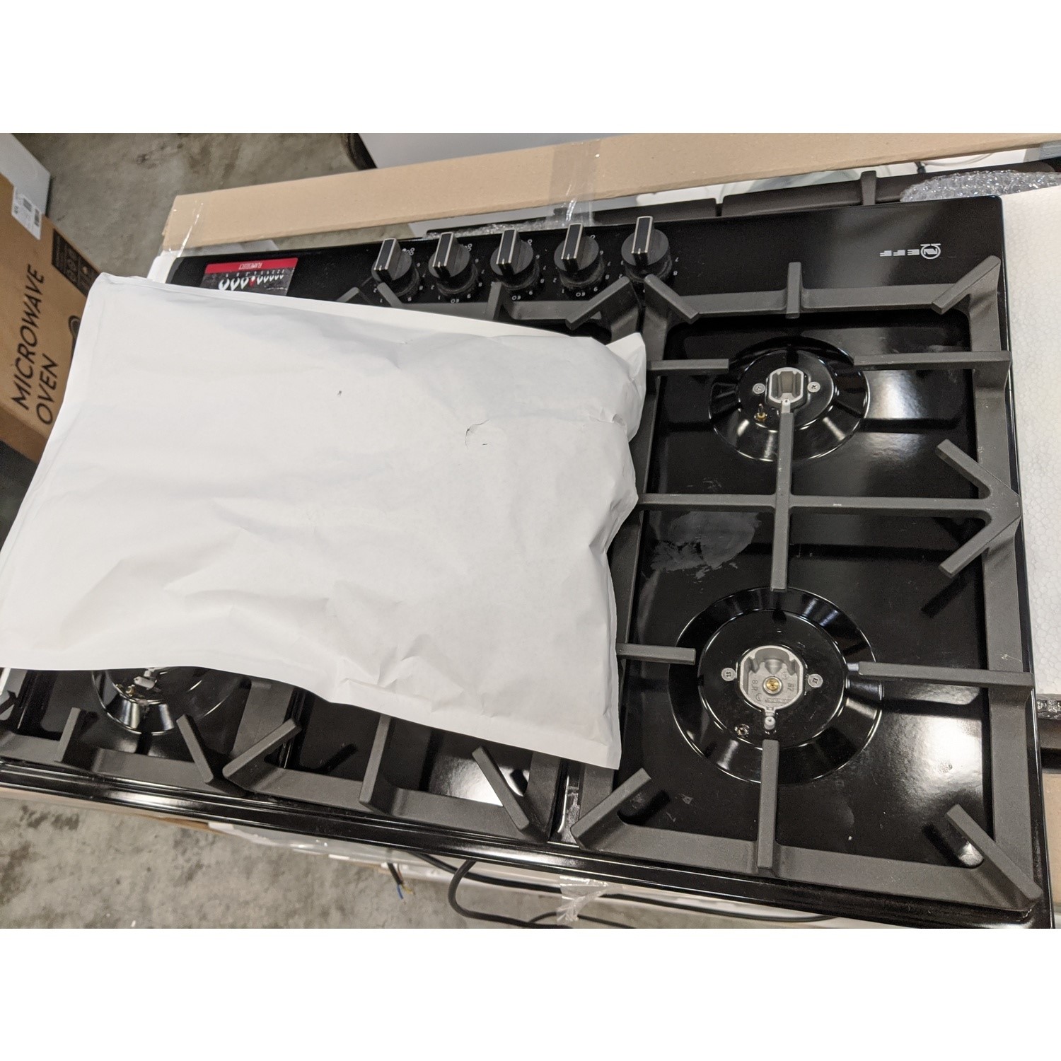Refurbished Neff T27DS59S0 N70 75cm Five Burner Gas Hob Black With Cast ...