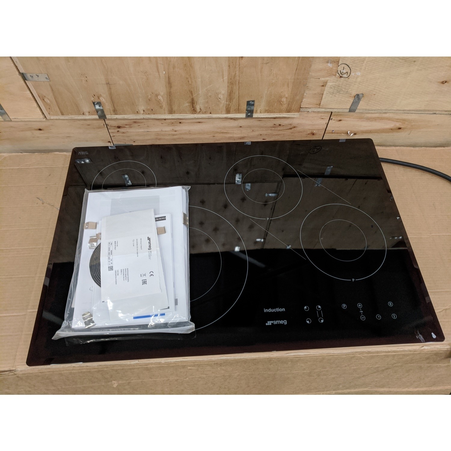 Refurbished Smeg SI3842B 77cm 4 Zone Induction Hob with Bevelled Edge ...
