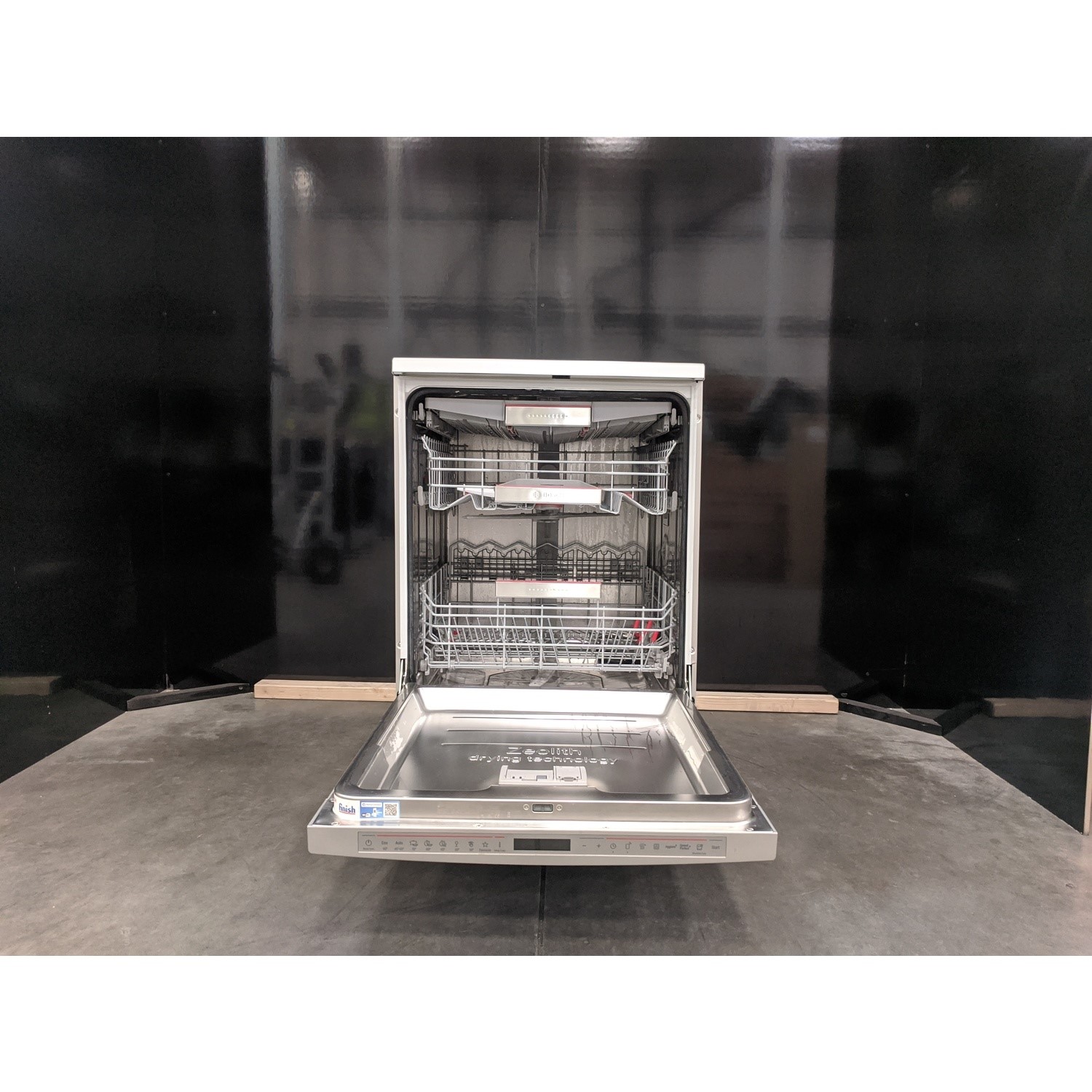 Refurbished Bosch Series 8 SMS8YCI01E 14 Place Freestanding Dishwasher ...