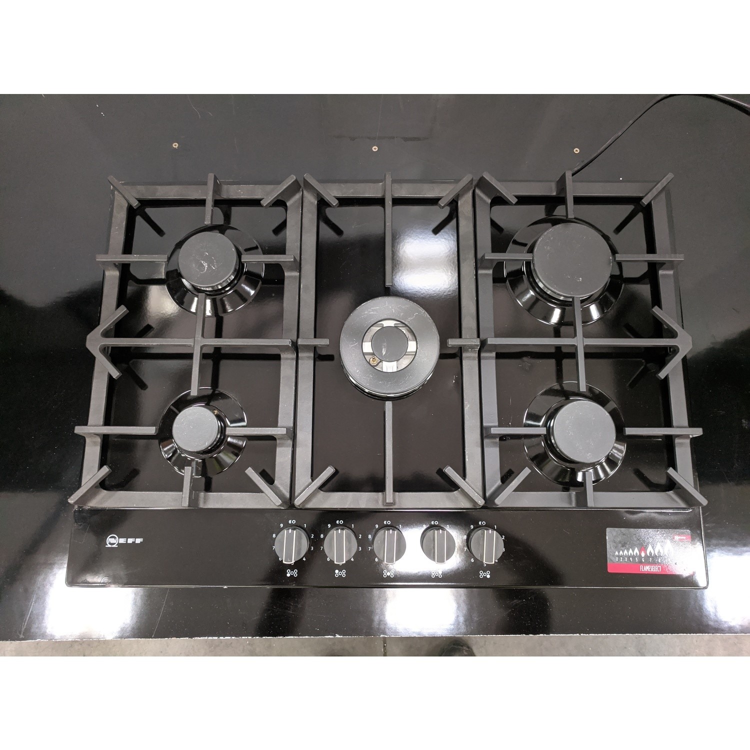 Refurbished Neff N70 T27DS59S0 75cm 5 Burner Gas Hob Black 78234997/1 ...