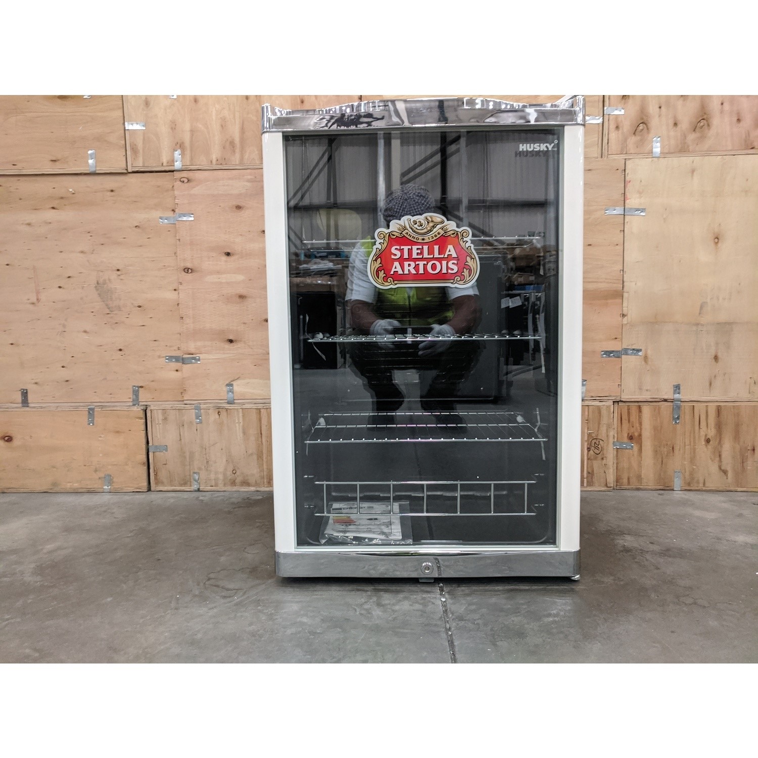 Refurbished Husky HU218 122 Litre Stella Undercounter Drink Fridge ...