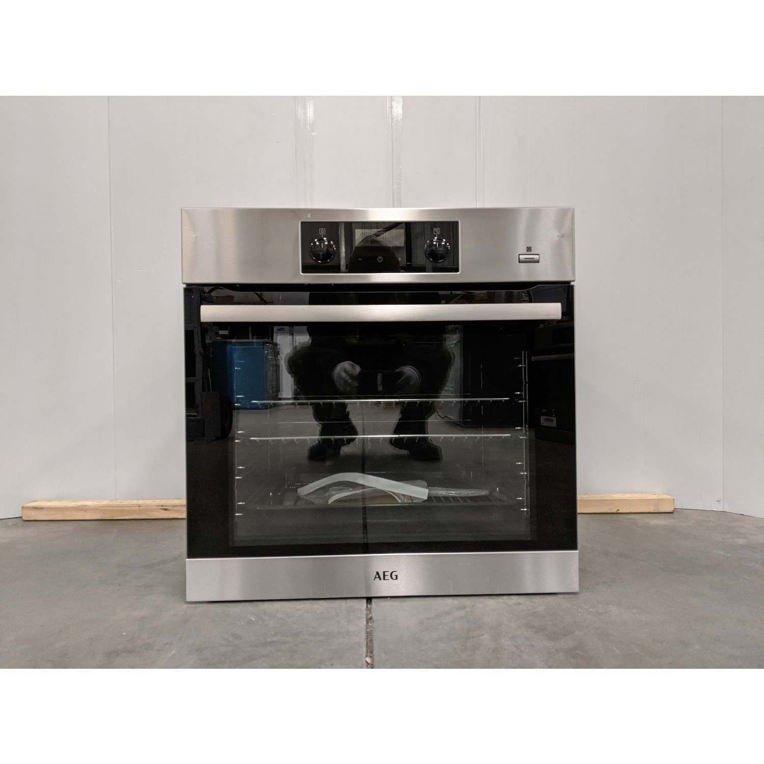 Refurbished AEG 6000 BES355010M 60cm Single Built In Electric Oven ...