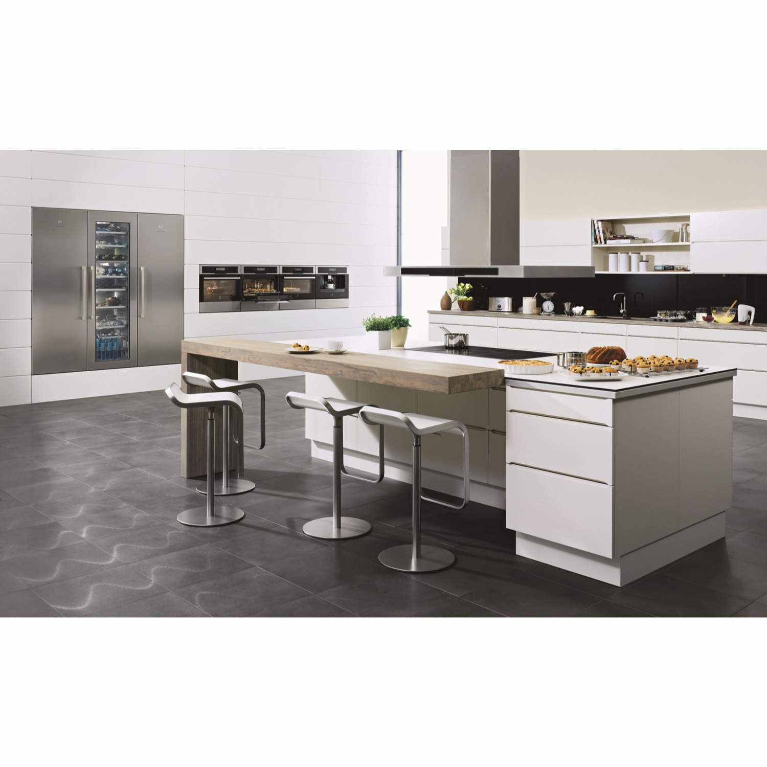Electrolux EUX2243AOX Tall Freestanding Freezer - White Antifingerprint ...
