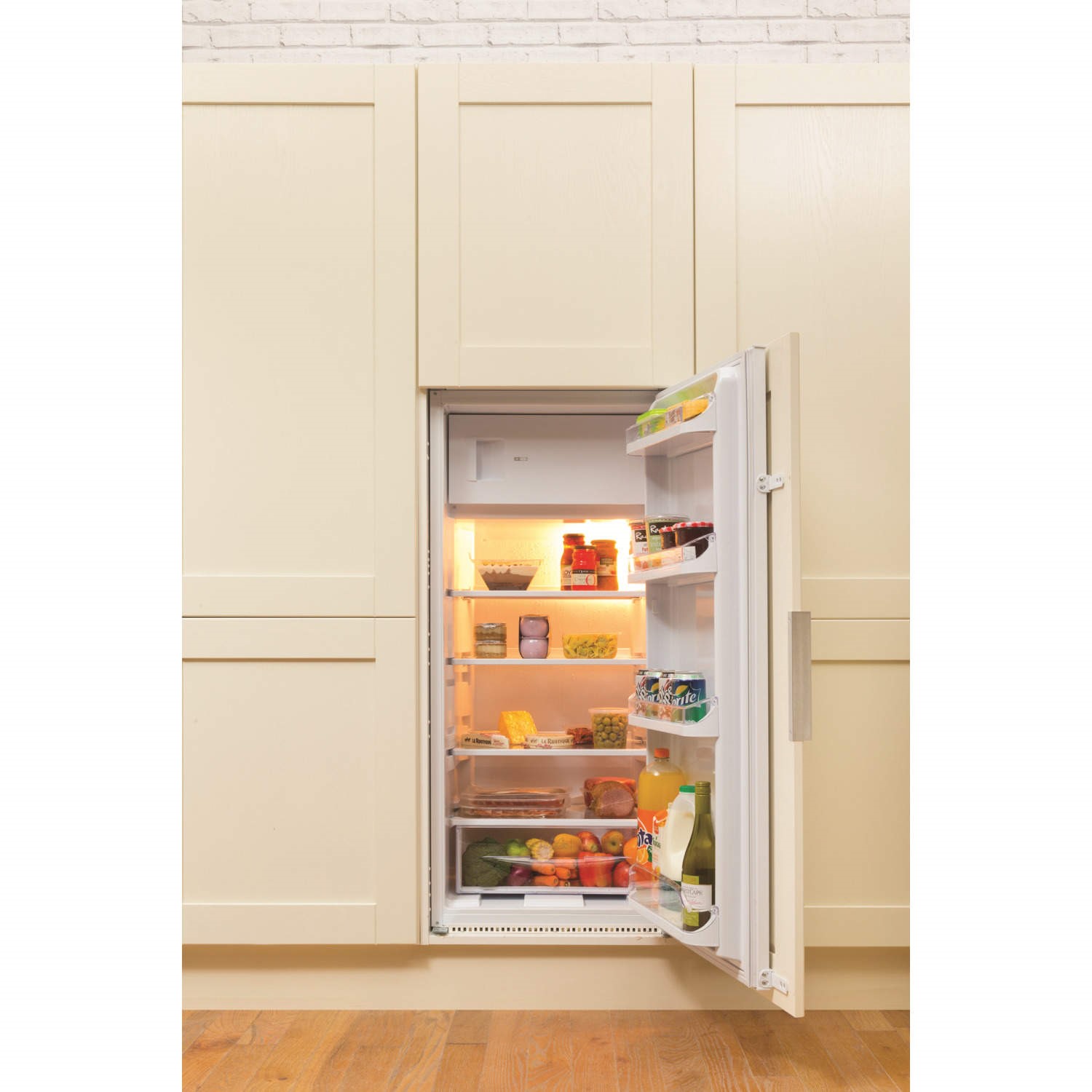 Hotpoint integrated fridge with icebox store