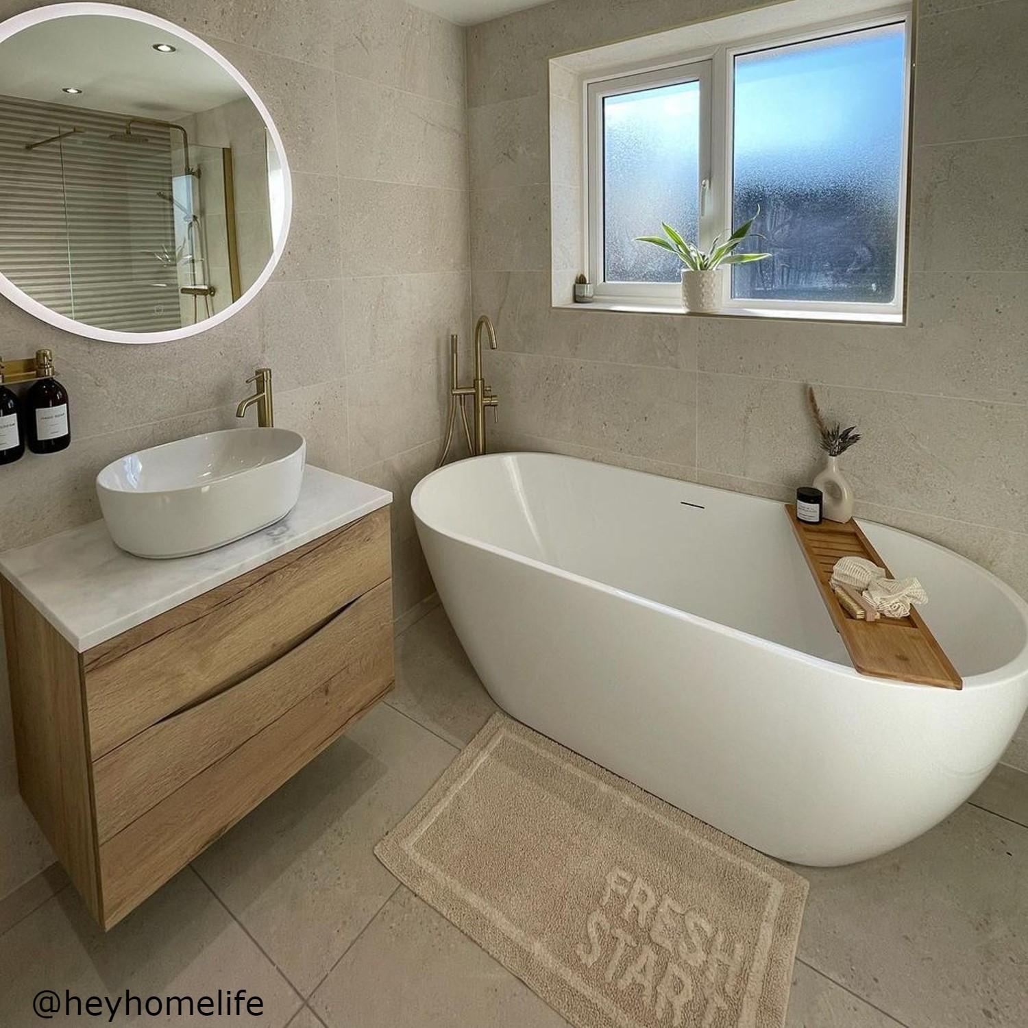 Freestanding Double Ended Bath 1645 x 750mm - Lisbon LIS1645 ...