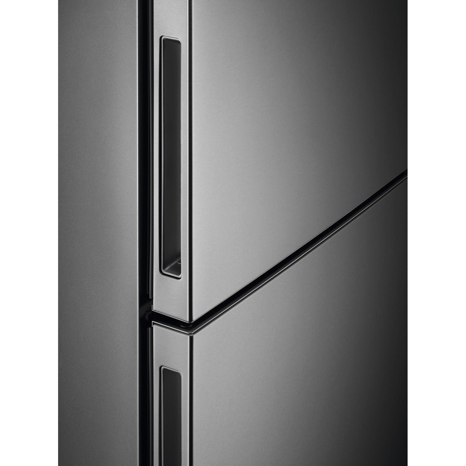 AEG 367 Litre 70/30 Freestanding Fridge Freezer - Stainless Steel Doors ...