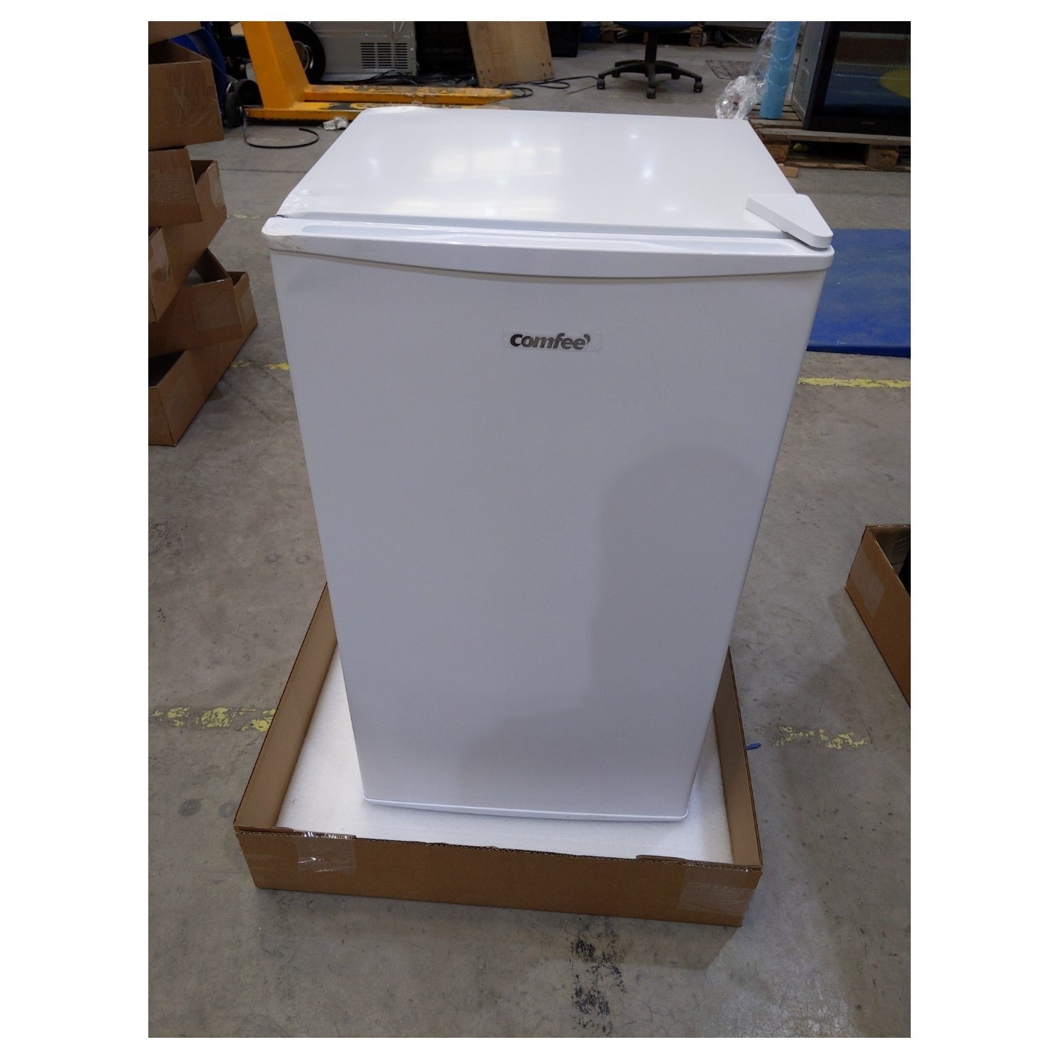 Refurbished Comfee RCD132WH1-E Freestanding 93 Litre Undercounter ...