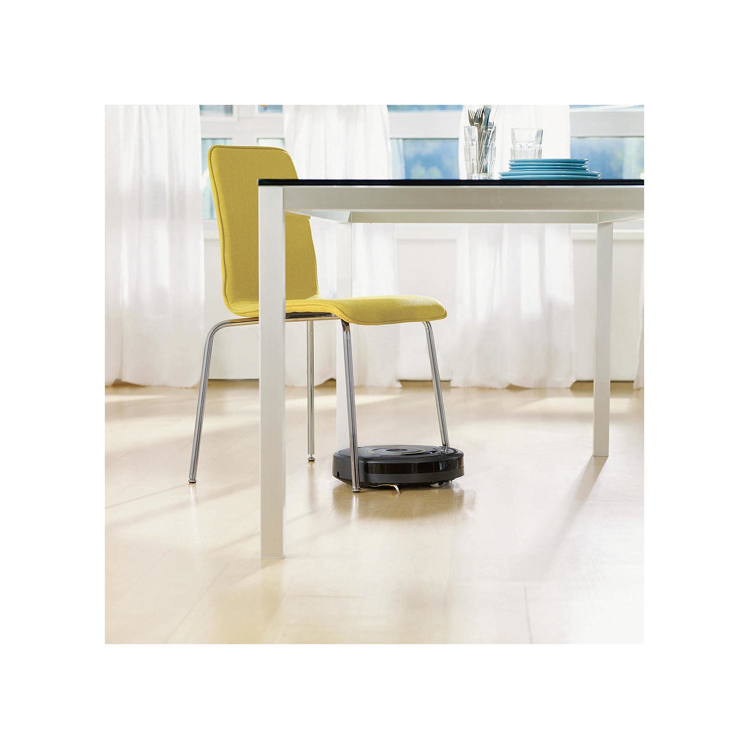 iRobot ROOMBA606 Robot Vacuum Cleaner with Dirt Detect | Appliances Direct