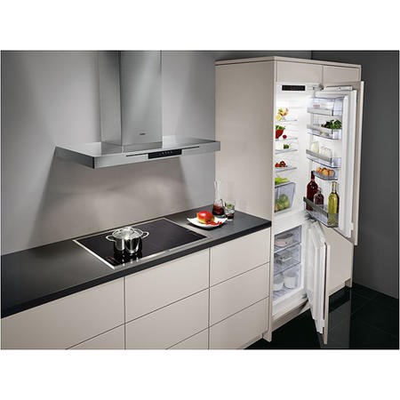 AEG SCS71800F0 Static 70-30 Integrated Fridge Freezer | Appliances Direct